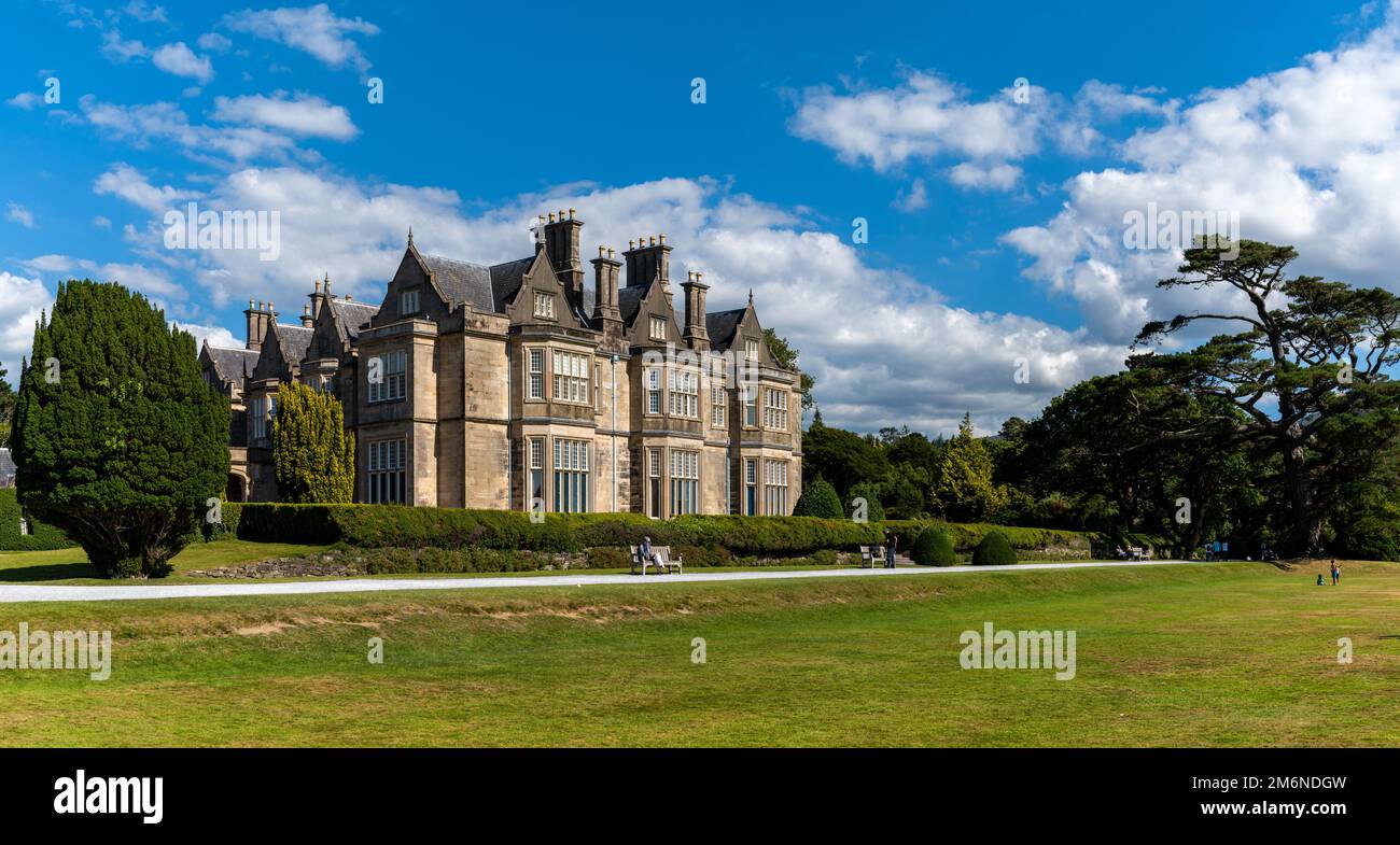 Muckross hosue and gardens hi-res stock photography and images - Alamy