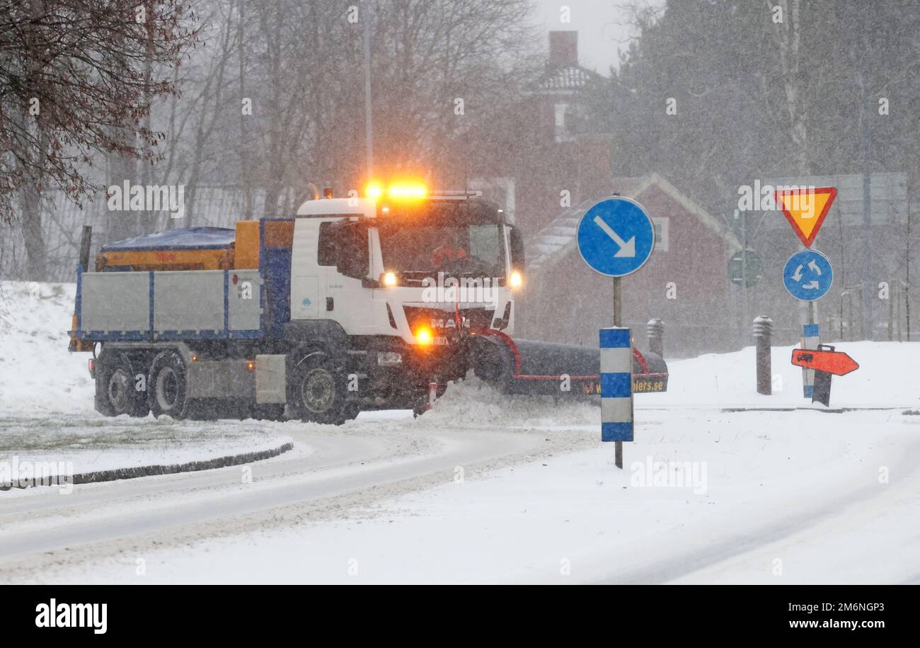 Heavy snowfall on Wednesday in large parts of northern Götaland, Sweden ...