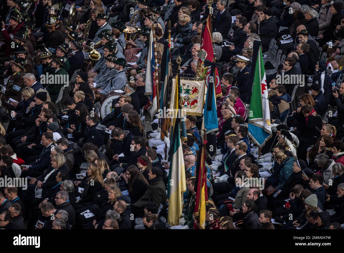 Vatican. 05th Jan, 2023. Vatican. 05th Jan, 2023. Faithful and a brass ...