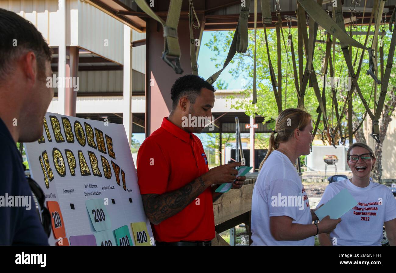 34 foot tower hi-res stock photography and images - Alamy