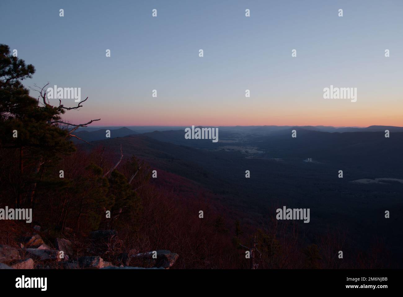 Dawn at Tuscarora Mountain in Pennsylvania Stock Photo - Alamy