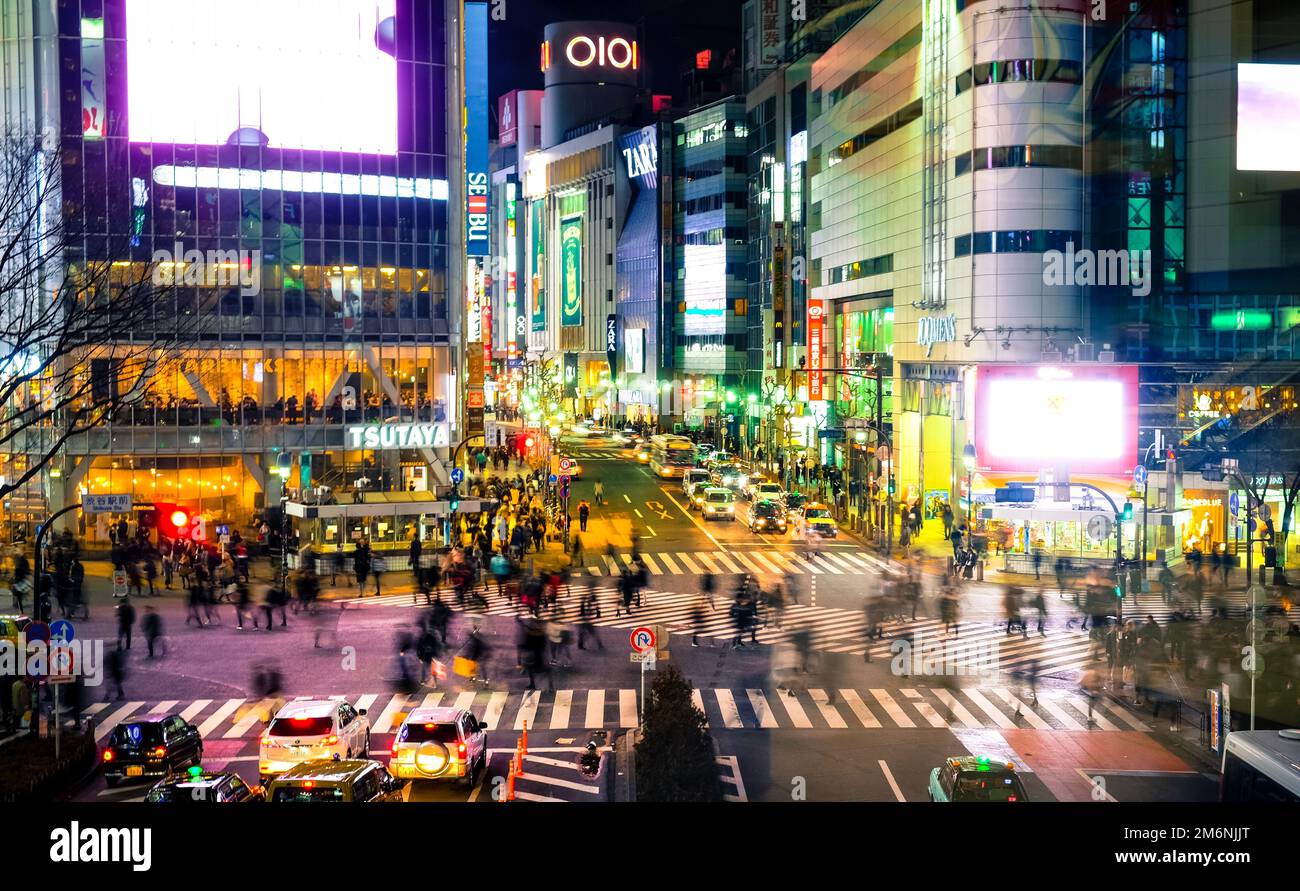 Shibuya crossing 2020 hi-res stock photography and images - Alamy