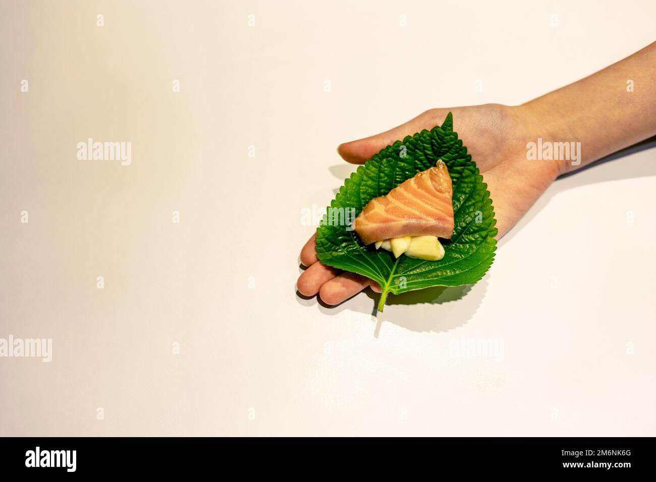 Sesame leaf ssam hi-res stock photography and images - Alamy