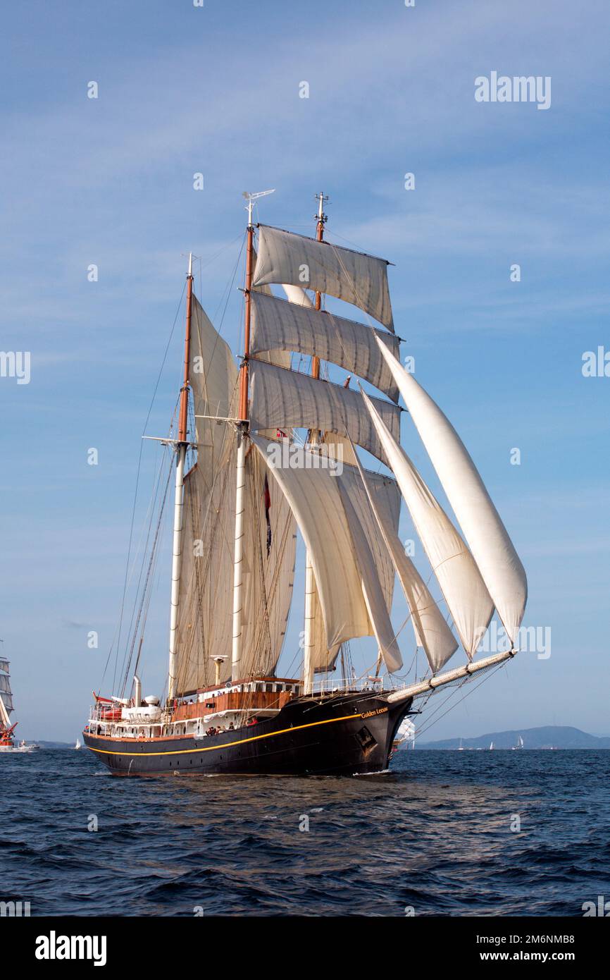 Dutch topsail schooner Gulden Leeuw, Stavanger race start, 2011 Stock ...