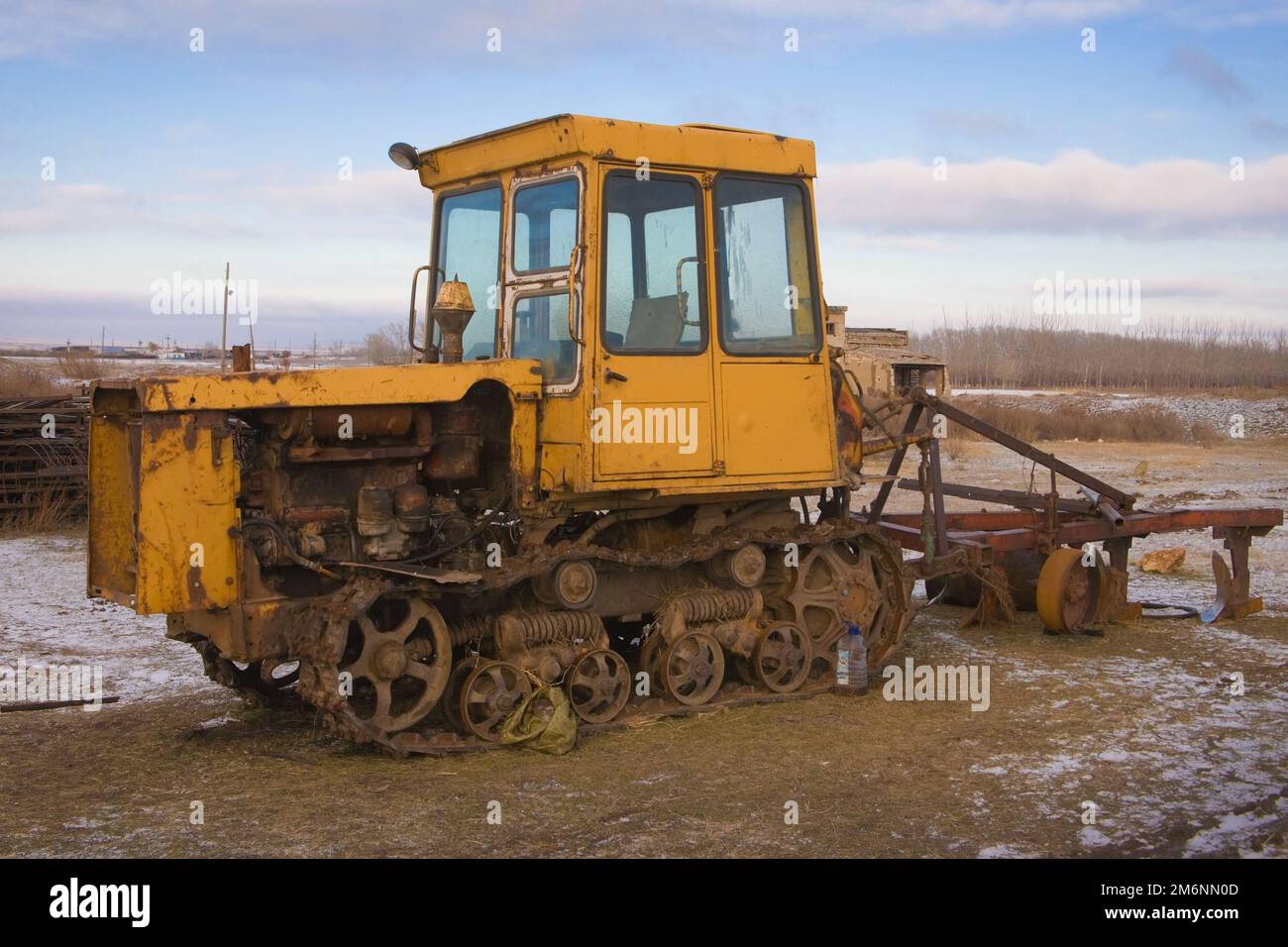 Heavy Power Bulldozer work on a building site Stock Photo - Alamy