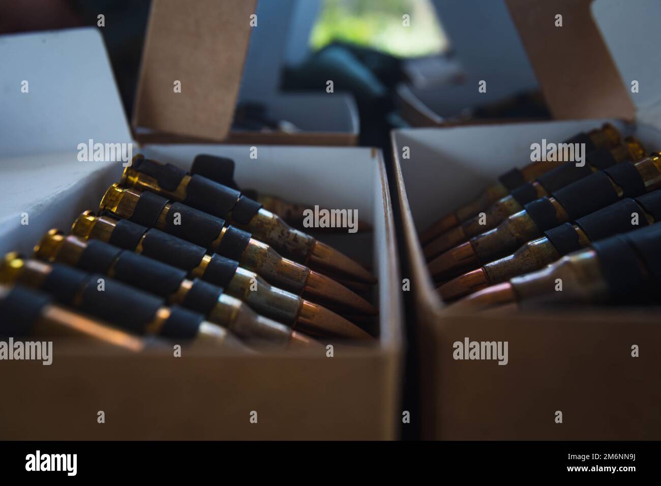 Familiarization with weapons hi-res stock photography and images - Alamy
