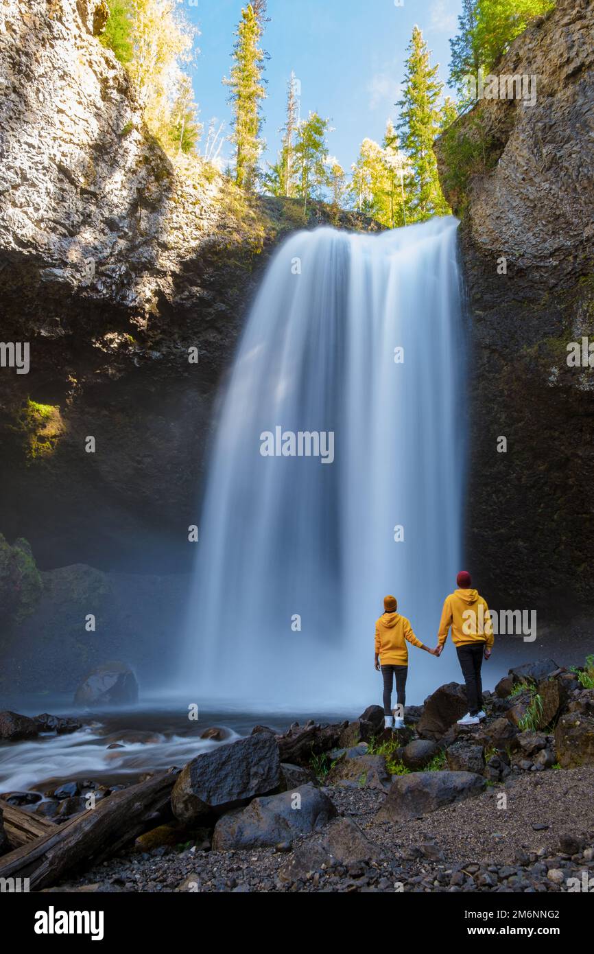 Helmcken Falls, the most famous waterfall in Wells Gray Provincial Park ...