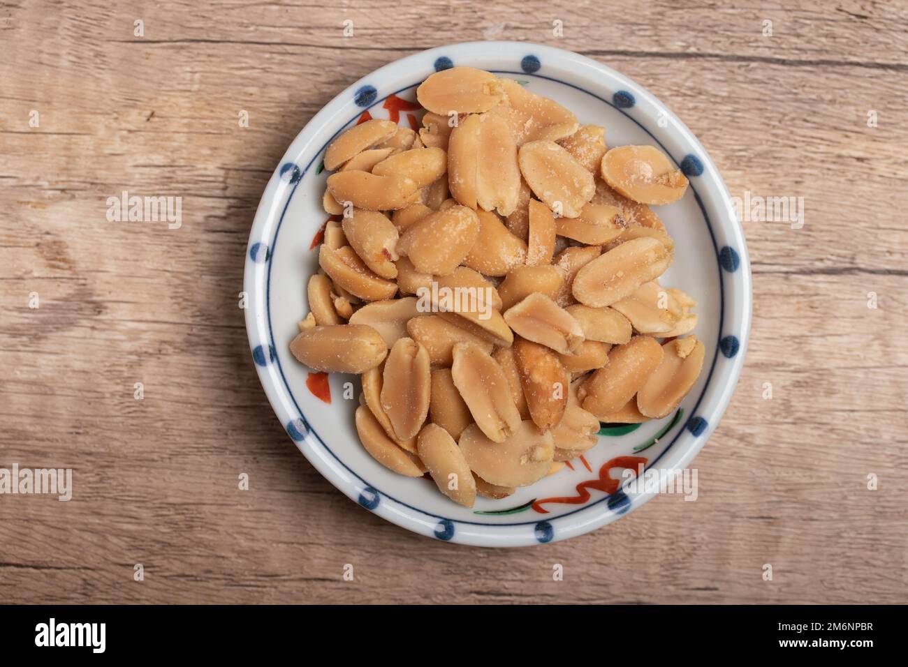 Salted roasted peanuts hi-res stock photography and images - Alamy
