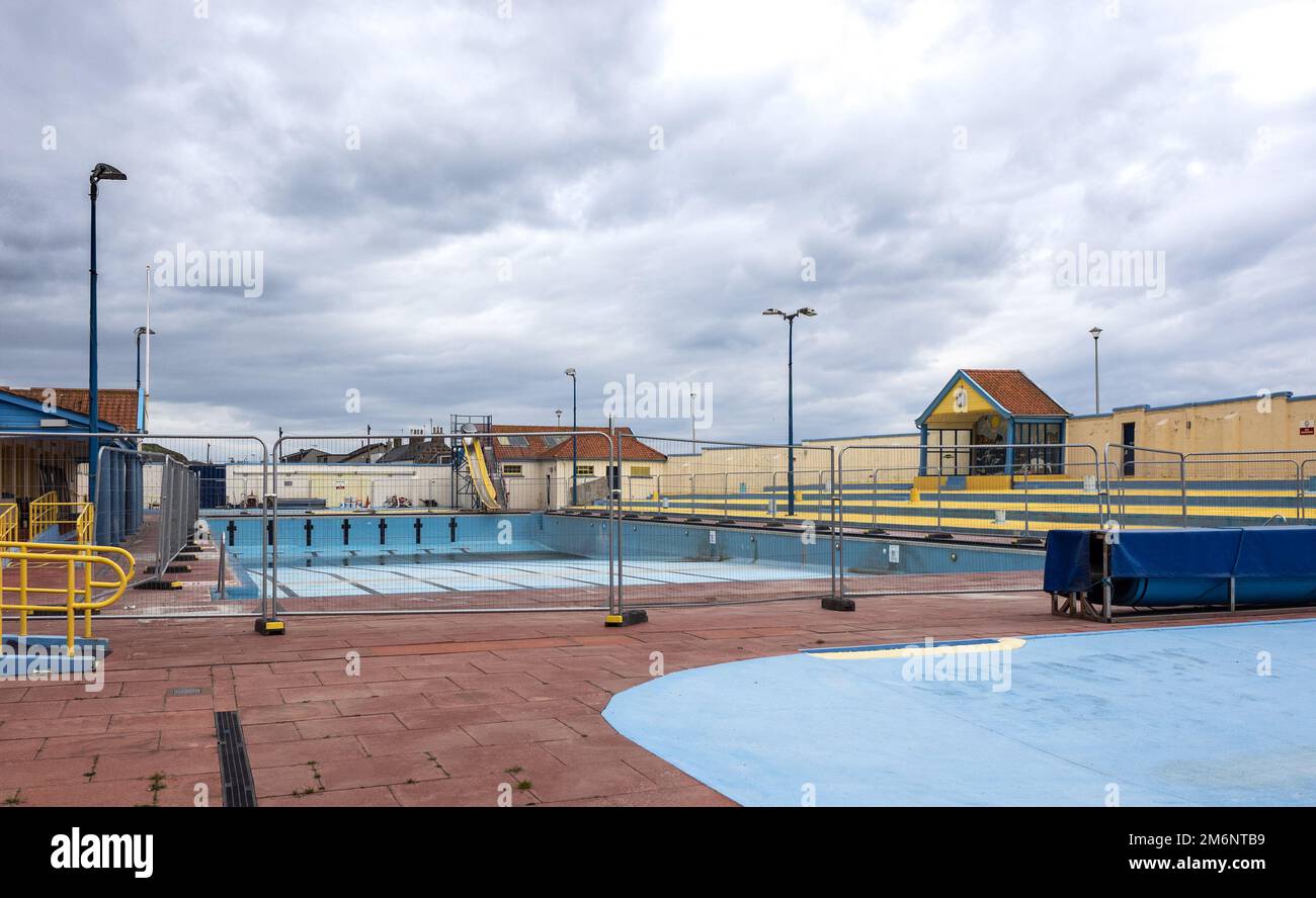 Stonehaven lido hi-res stock photography and images - Alamy