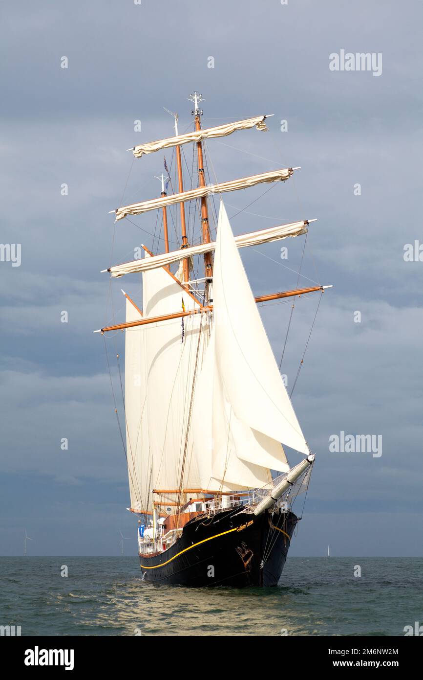 Dutch topsail schooner Gulden Leeuw, race start after Antwerp, 2010 ...