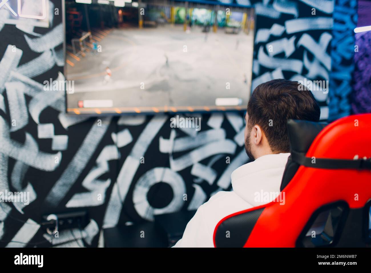 Gamer playing video game hi-res stock photography and images - Alamy