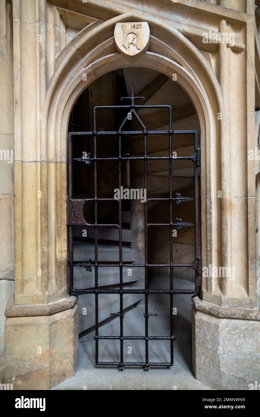 Interior of St Vitus Cathedral, Prague, Czech Republic, nave, vaulted ...