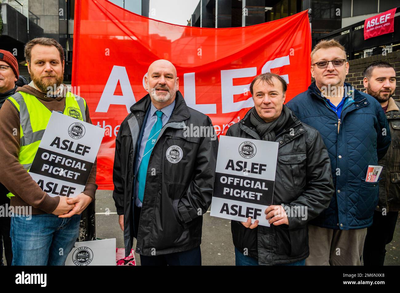 London, UK. 5th Jan, 2023. Mick Whelan, General Secretary of ASLEF ...