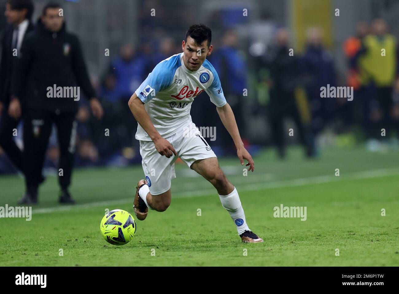 Milano, Italy. 04th Jan, 2023. Hirving Lozano of Ssc Napoli controls ...