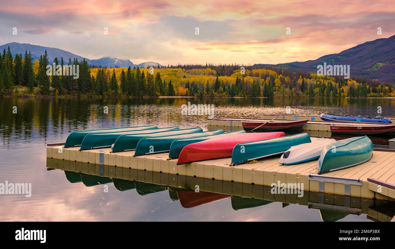 Pyramid Lake, Jasper National Park,Canadian Rocky Mountains Alberta ...
