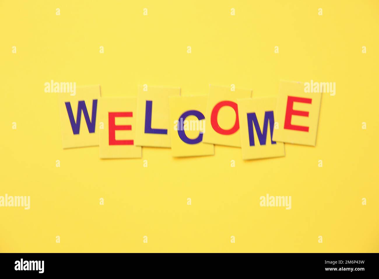 Welcome label background paper hi-res stock photography and images - Alamy