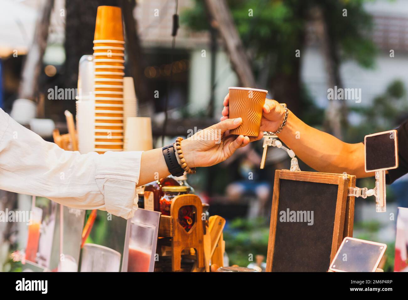 Man male customer bar staff hi-res stock photography and images - Alamy