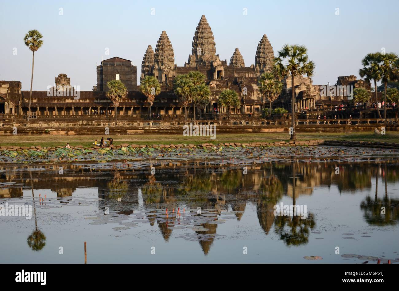 Beautiful view angkor wat hi-res stock photography and images - Alamy