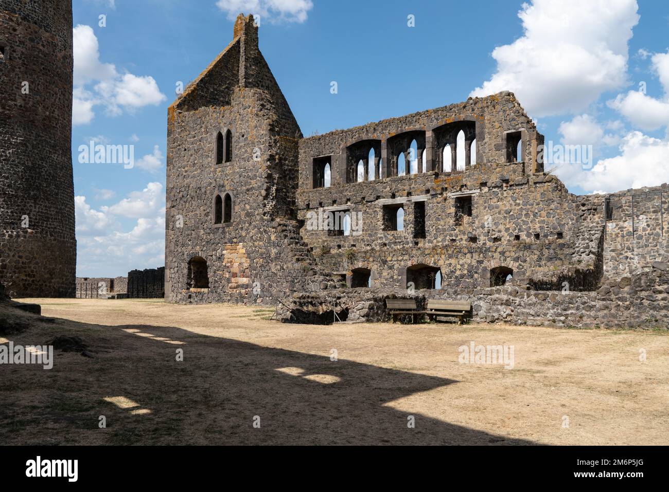Castle ruin MÃ¼nzenberg in Wetterau, Hesse Stock Photo - Alamy