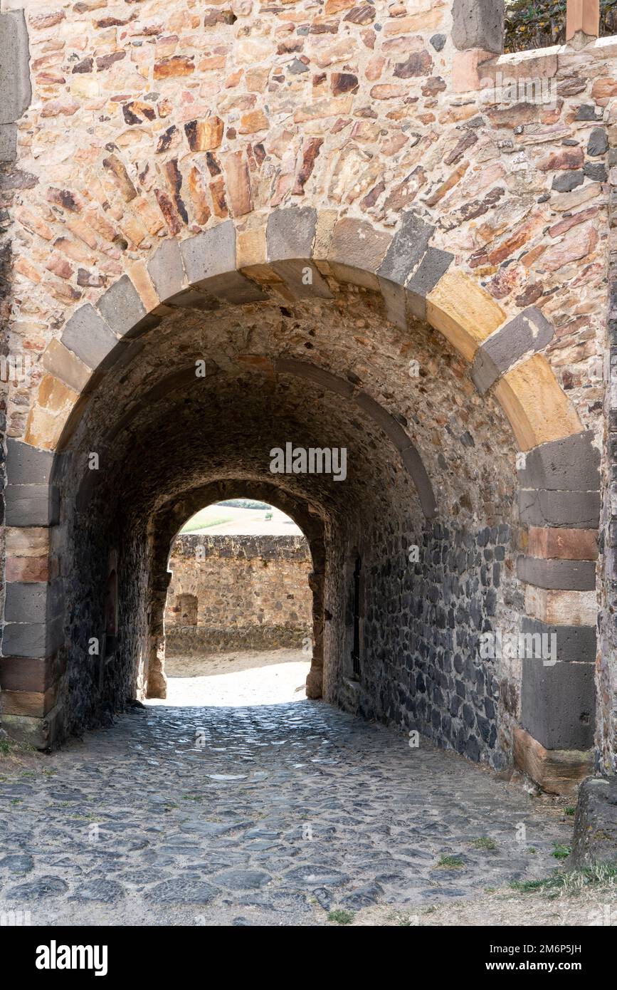 Castle ruin MÃ¼nzenberg in Wetterau, Hesse Stock Photo - Alamy