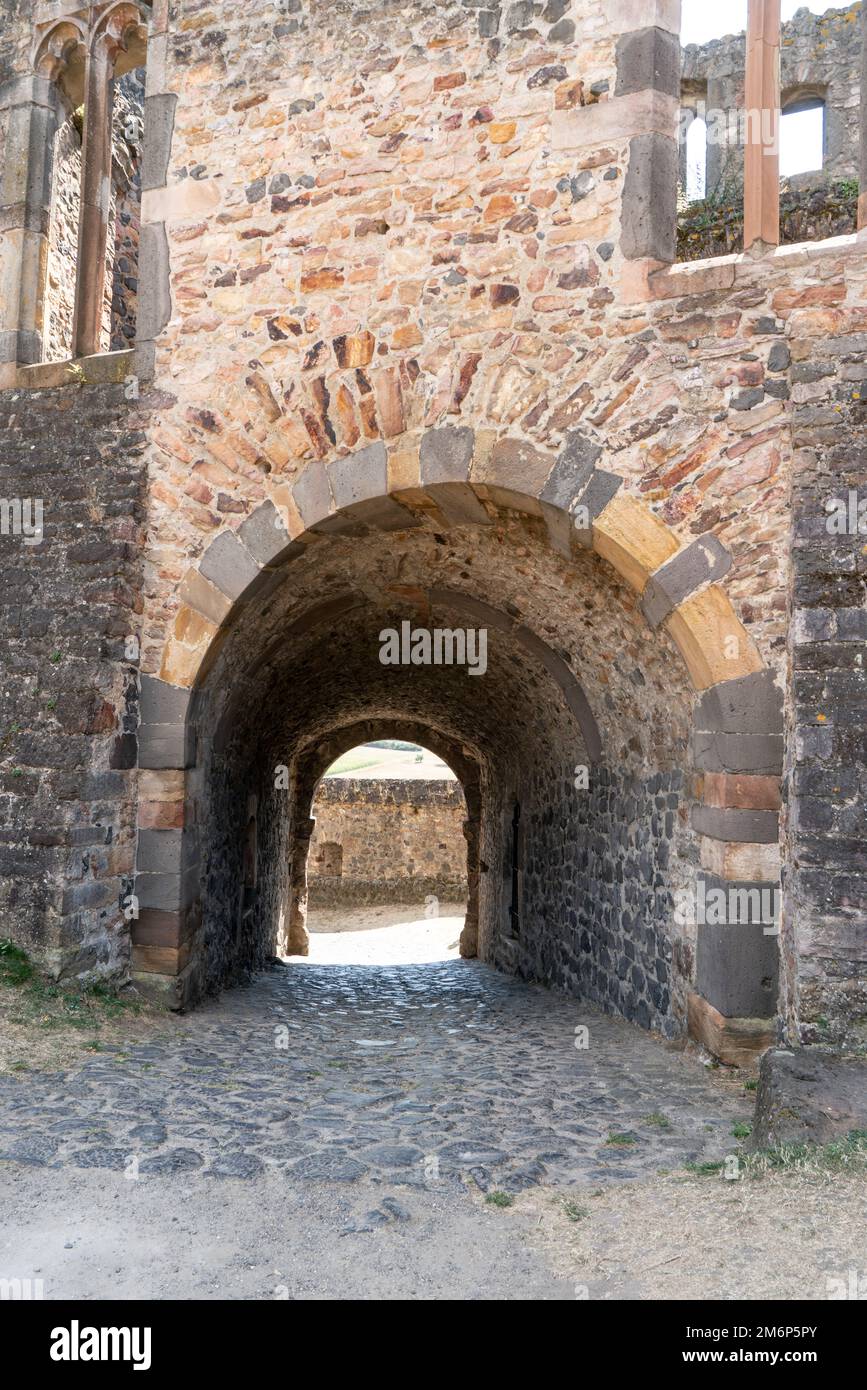 Castle ruin MÃ¼nzenberg in Wetterau, Hesse Stock Photo - Alamy