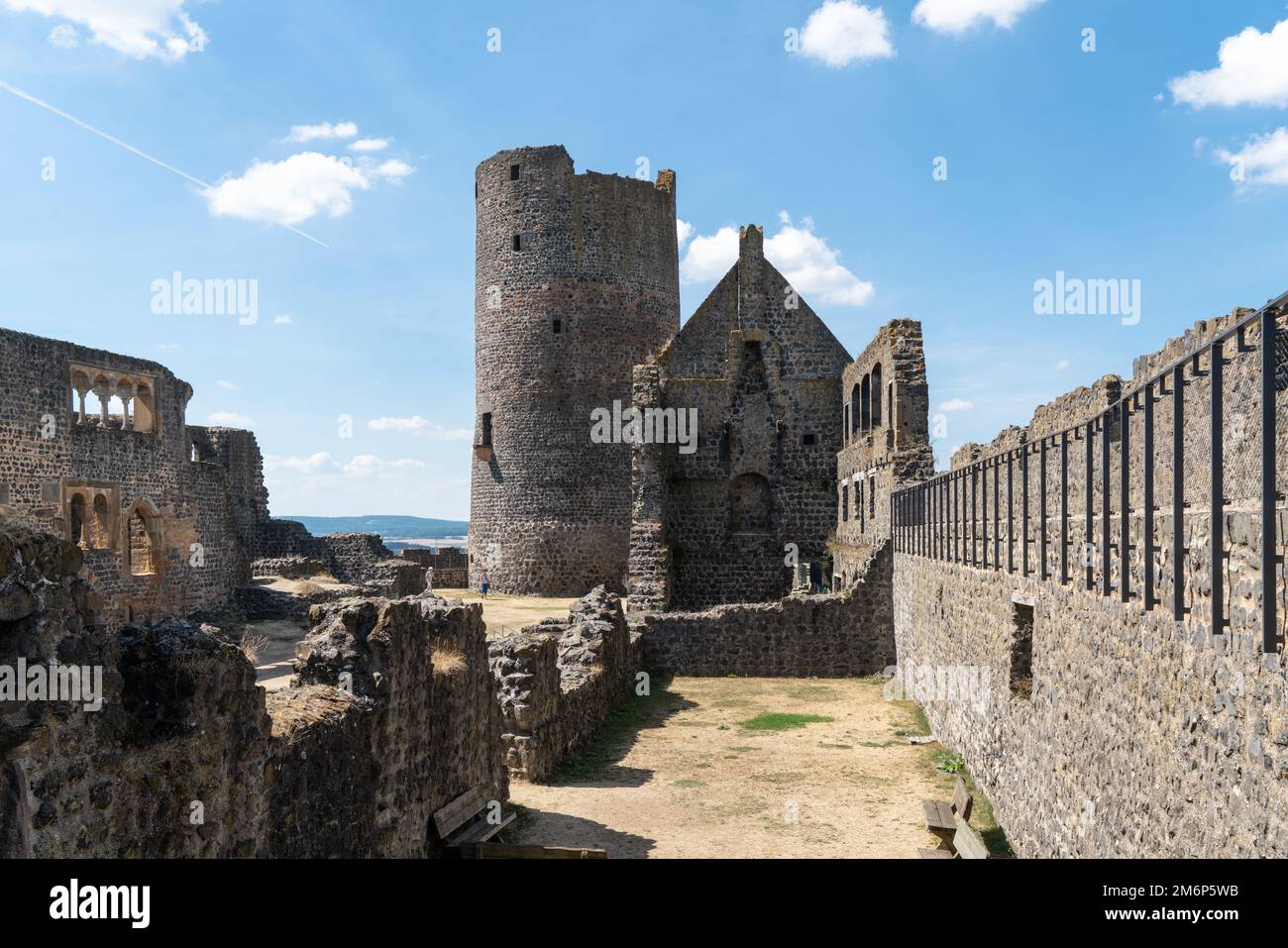 Castle ruin MÃ¼nzenberg in Wetterau, Hesse Stock Photo - Alamy