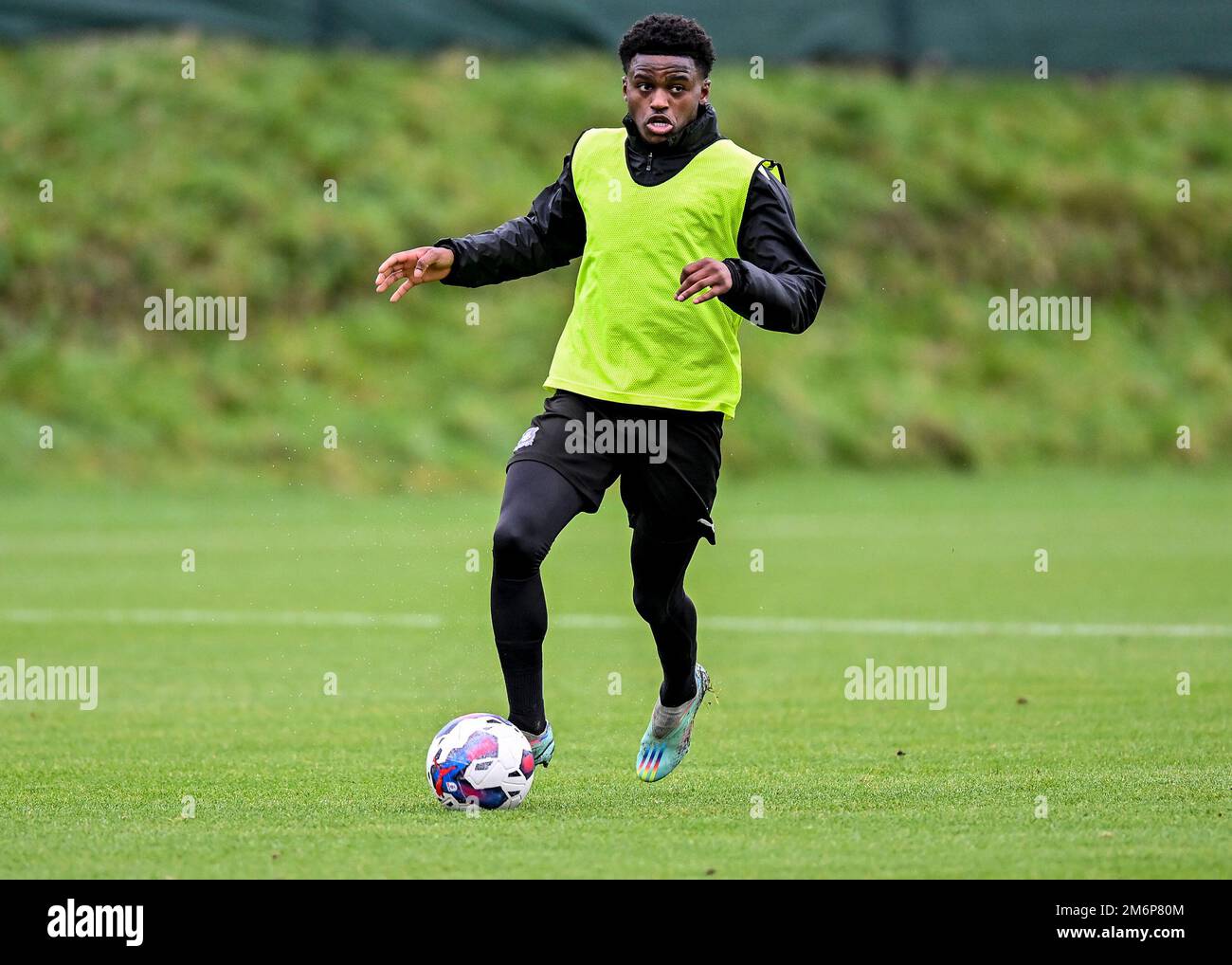 Plymouth Argyle full back Bali Mumba (17) on the ball and looks for ...