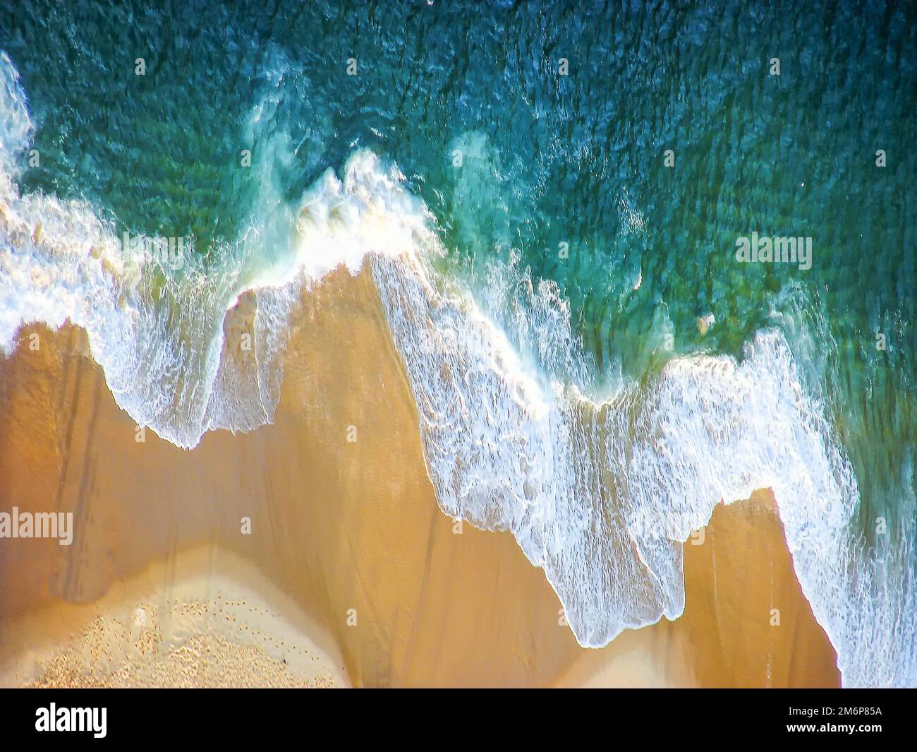 Emerald ocean hi-res stock photography and images - Alamy