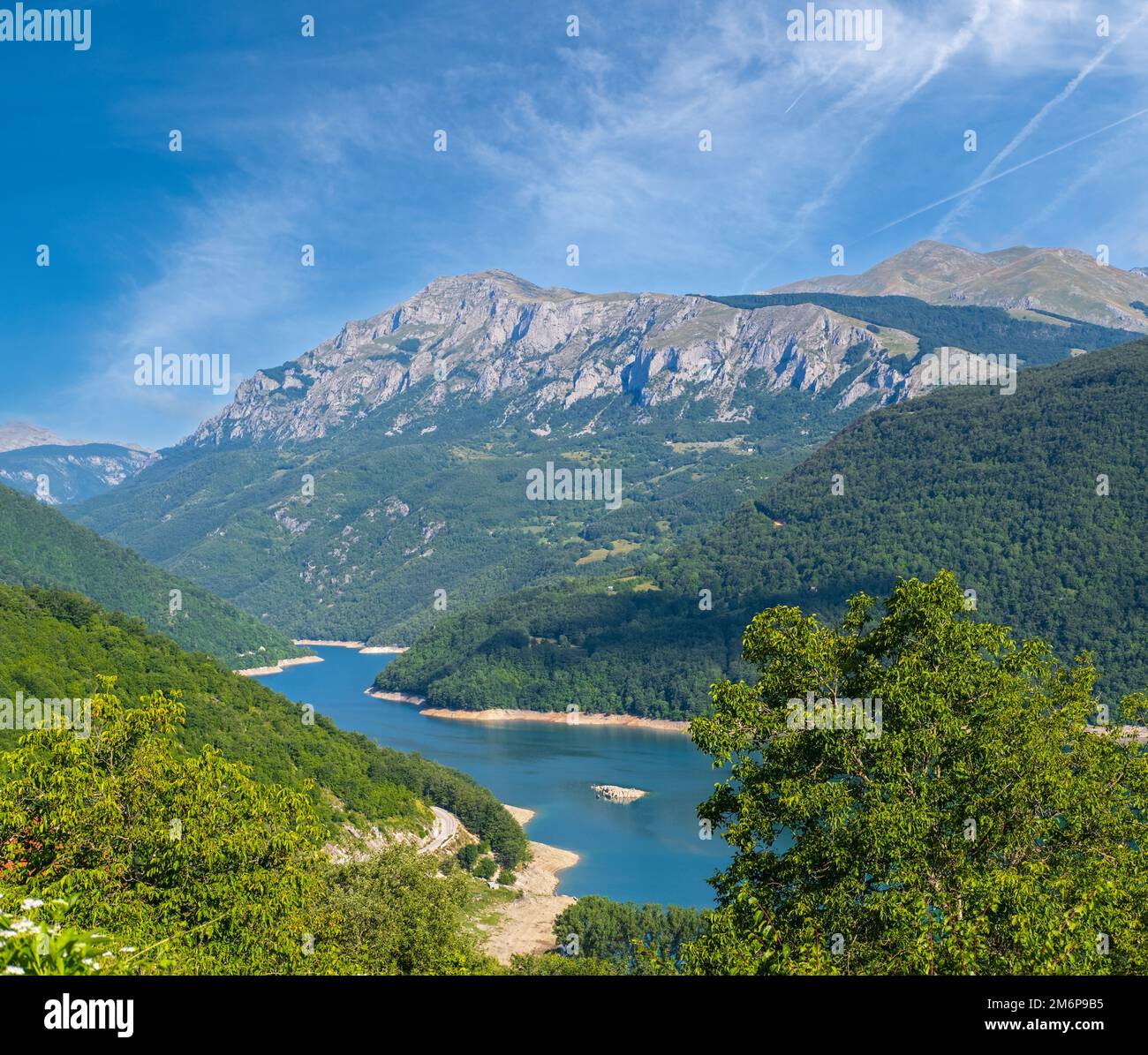 Piva Lake (Pivsko Jezero) and Pluzine town view in Montenegro Stock ...