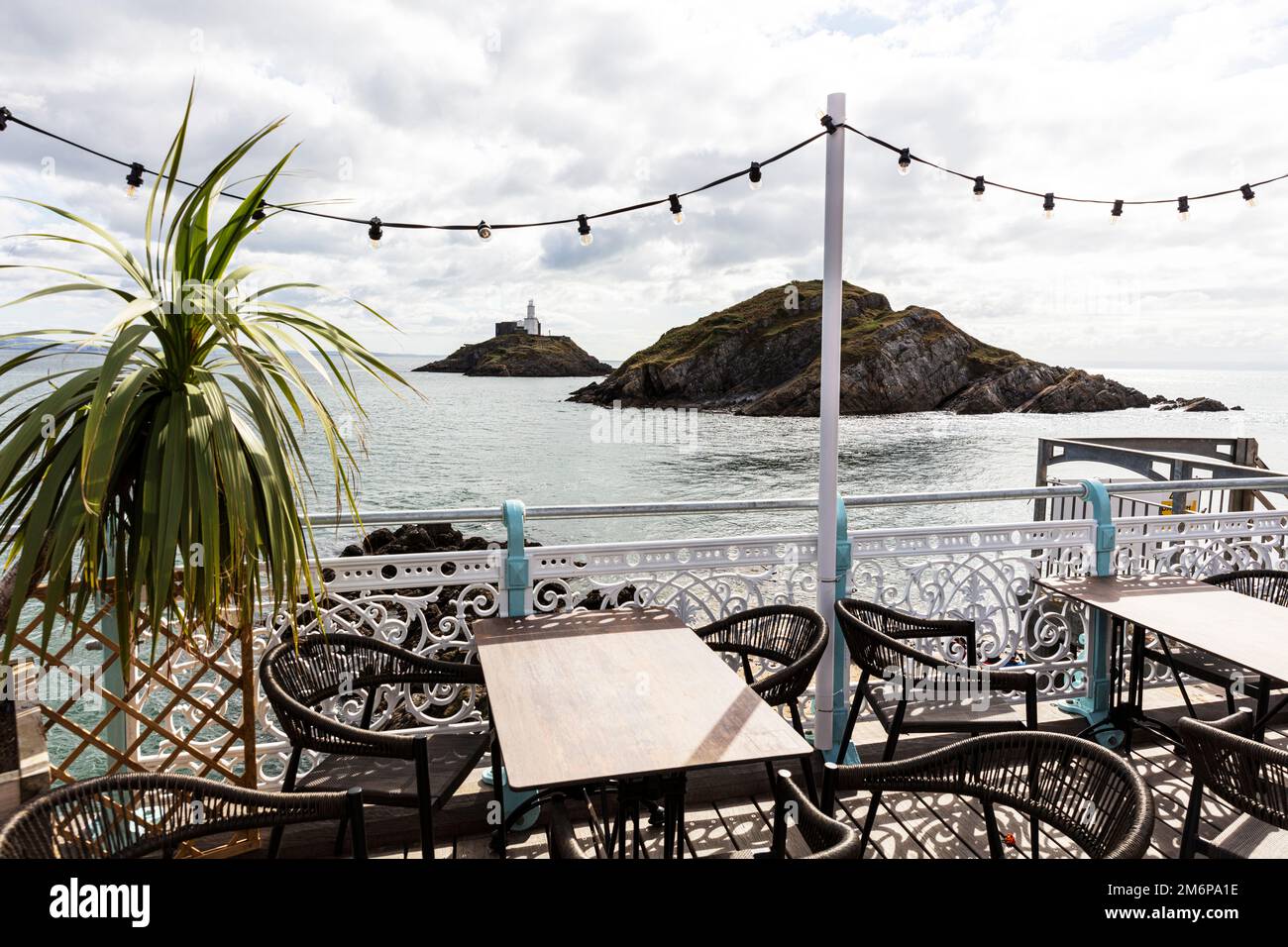 Is a lighthouse located in mumbles hi-res stock photography and images ...