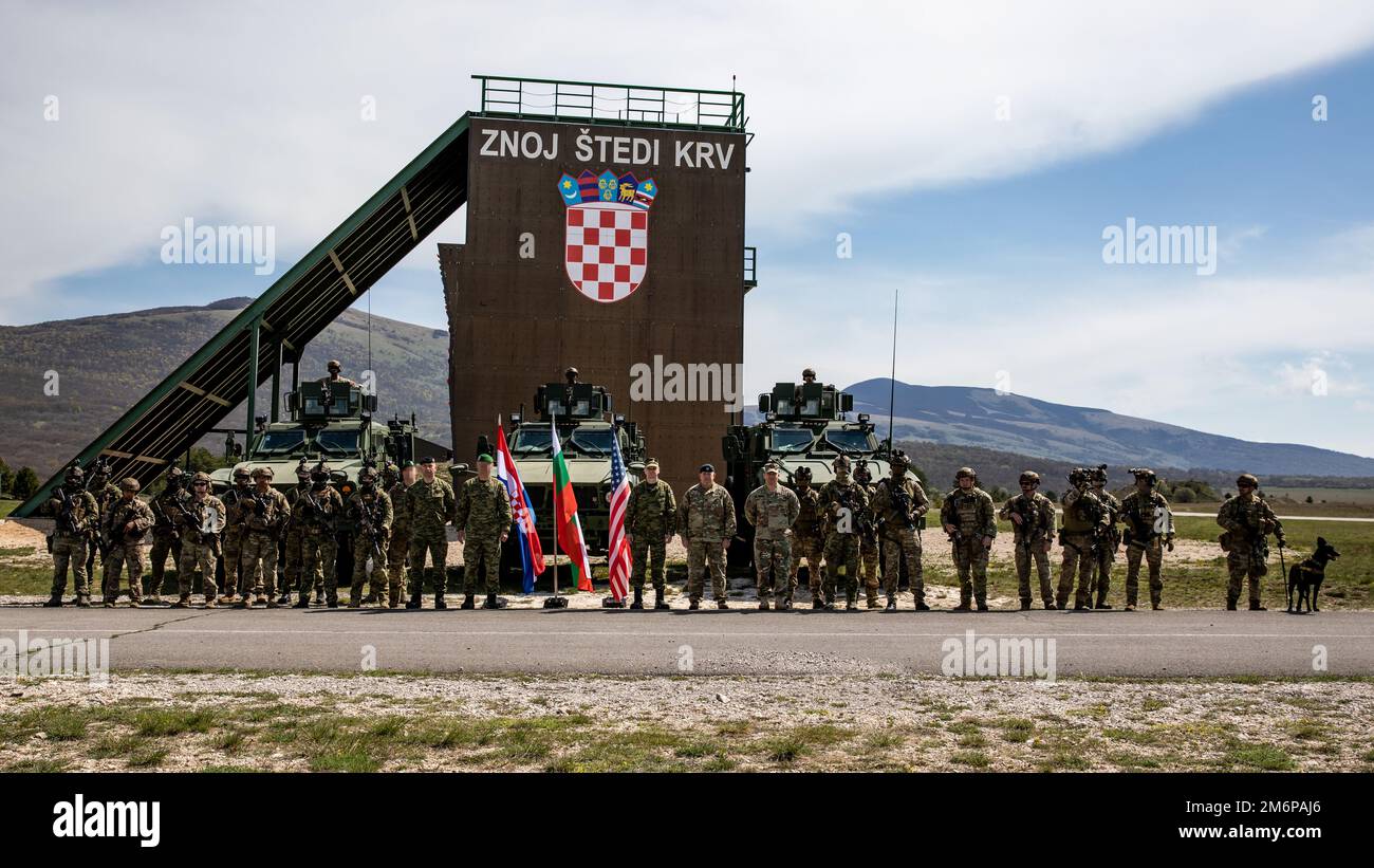 Distinguished Visitors pose for a group photo with Croatian Special ...