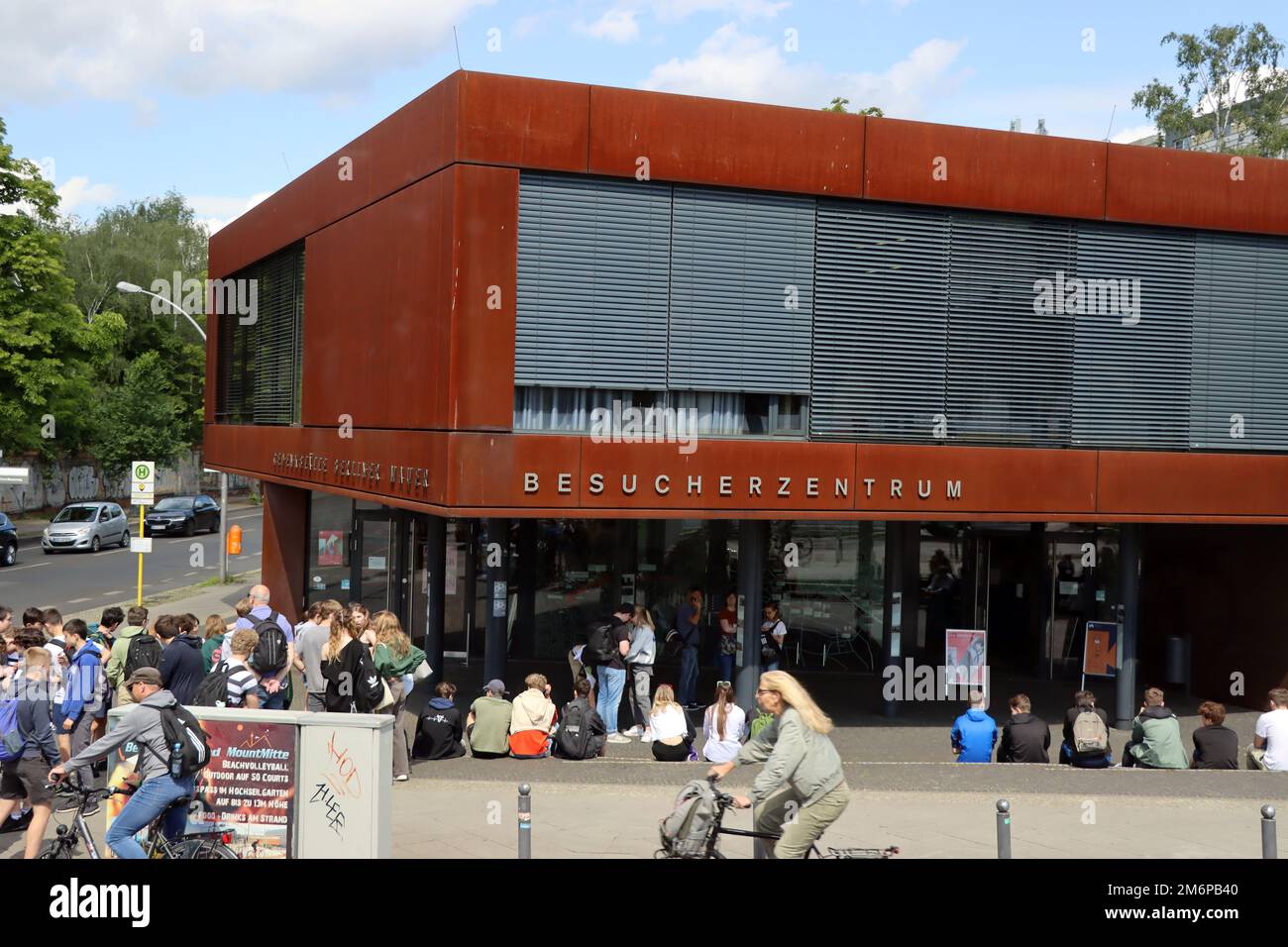 Memorial visitor center hi-res stock photography and images - Alamy