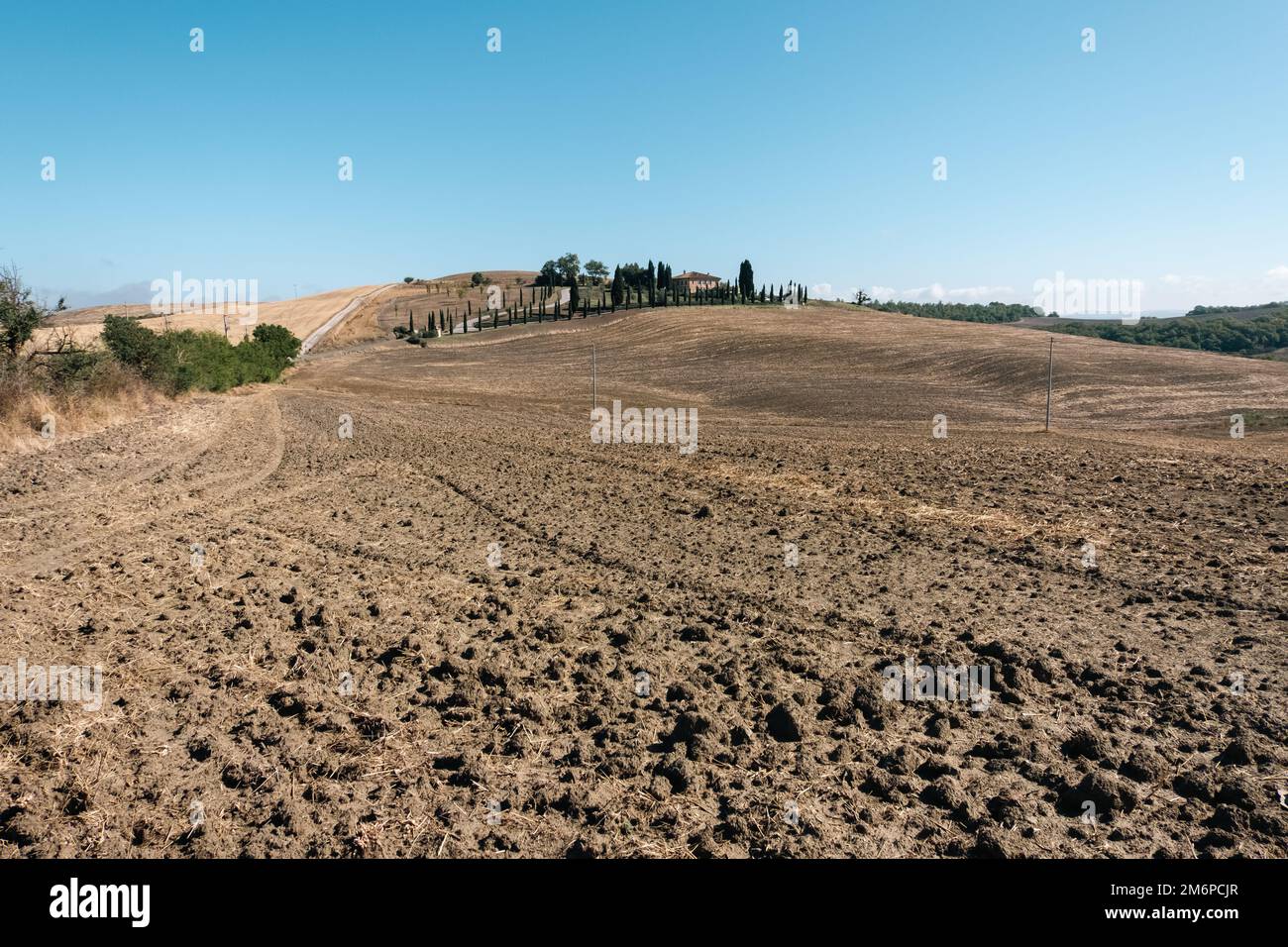 Beautiful summer italian tuscany hi-res stock photography and images ...
