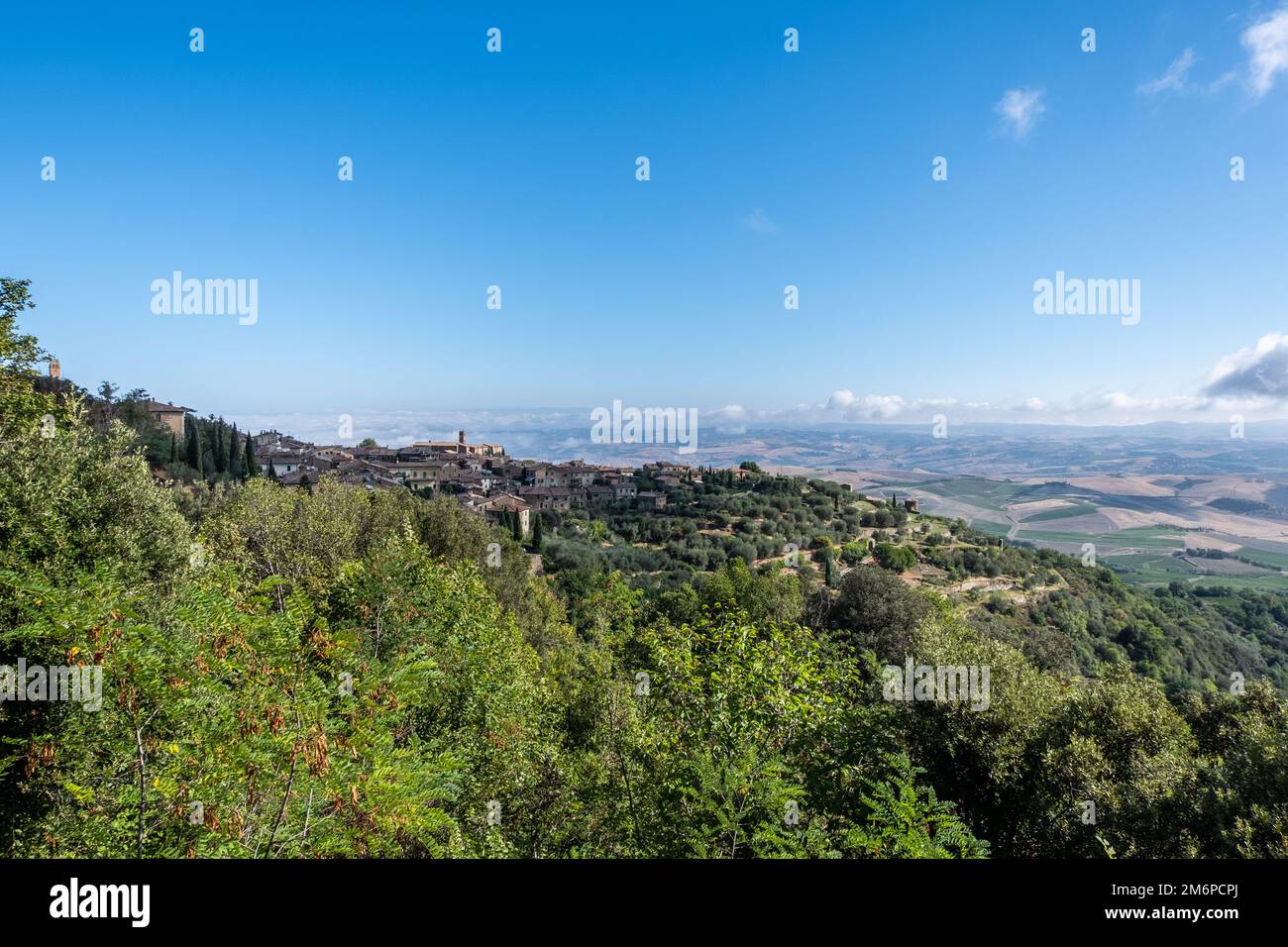 Beautiful tuscan landscape italy hi-res stock photography and images ...
