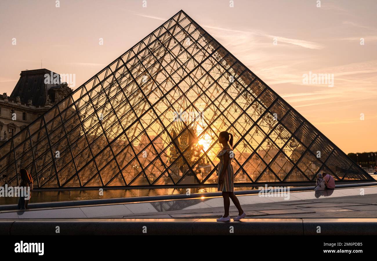 Louvre sunset hi-res stock photography and images - Alamy