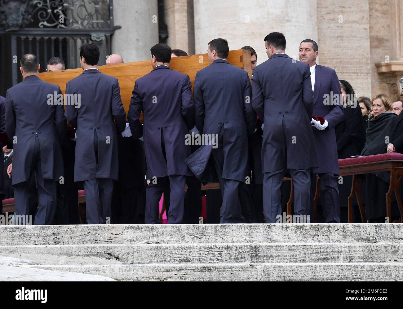 Giorgia meloni vatican hi-res stock photography and images - Alamy