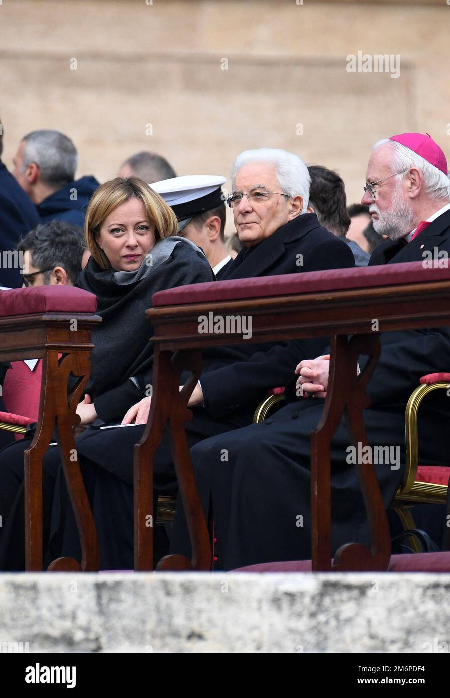 Italian Prime Minister Giorgia Meloni and Italian president Sergio ...