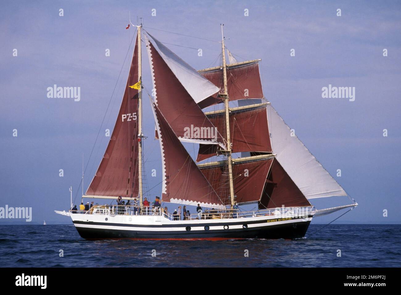 Two masted brigantine hi-res stock photography and images - Alamy
