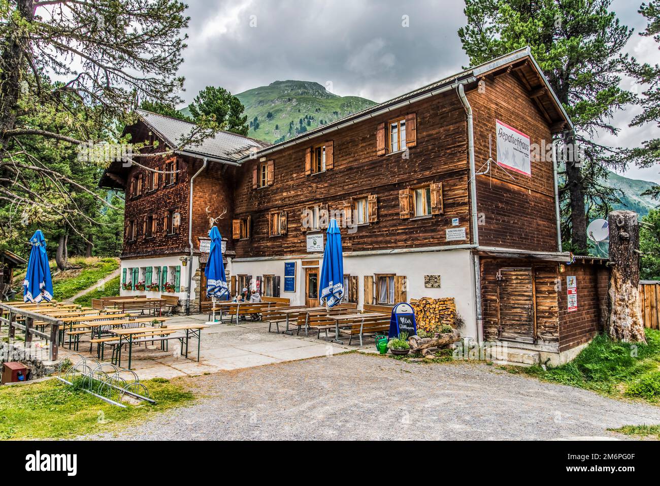 Vernagt hut mountain refuge hi-res stock photography and images - Alamy