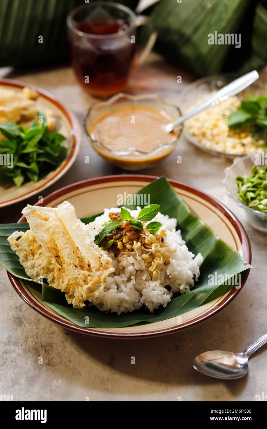 Tempe sambel hi-res stock photography and images - Alamy
