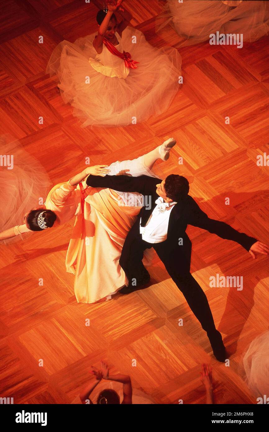 Austria. Vienna. The balls season. Ballet opening at the ball of the ...