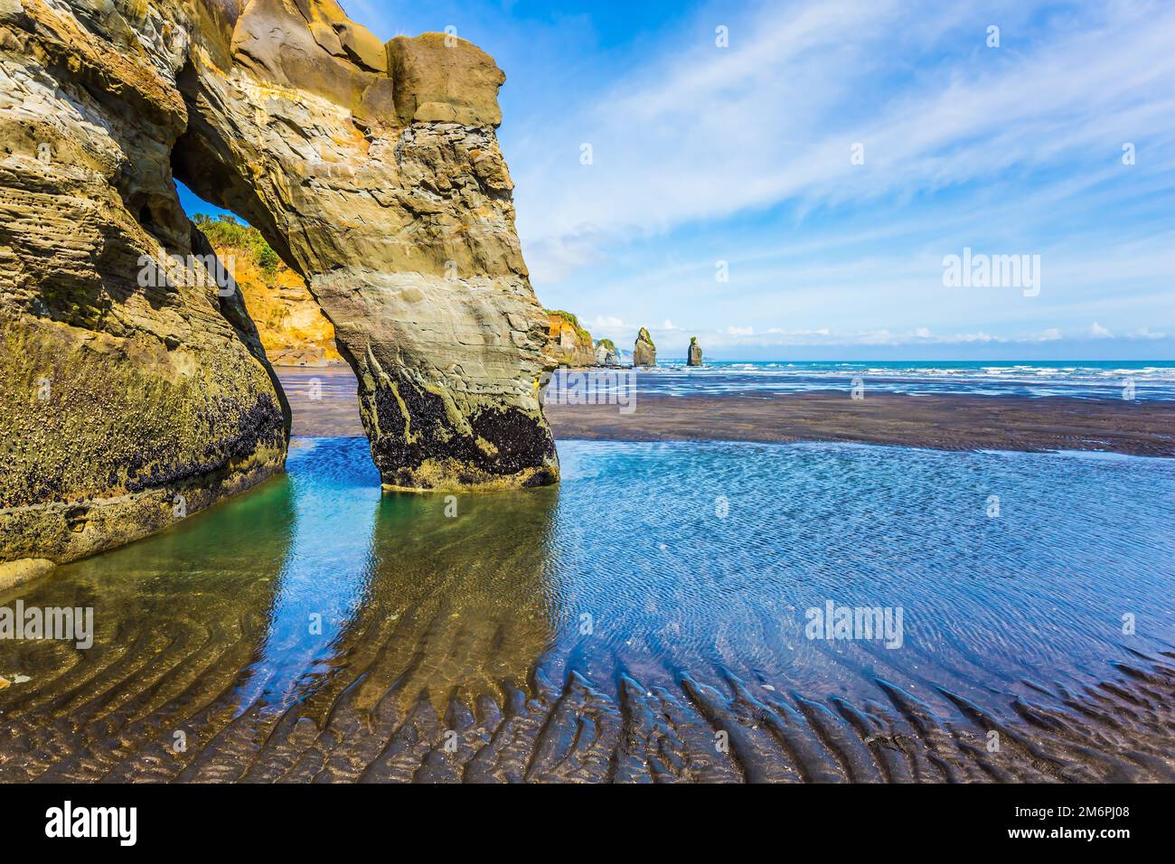 Elephant rocks new zealand hi-res stock photography and images - Alamy