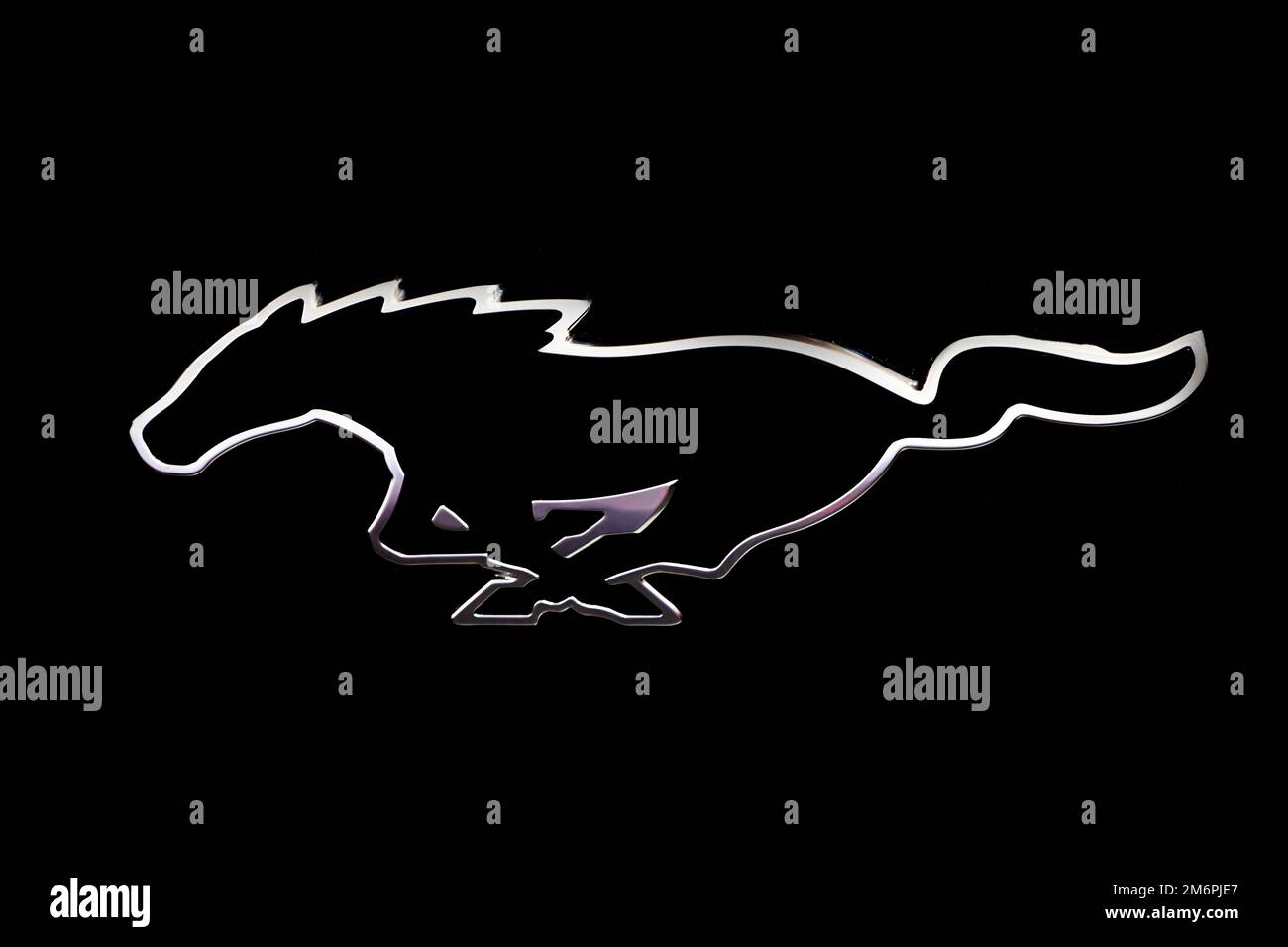 Mustang car grill badge hi-res stock photography and images - Alamy