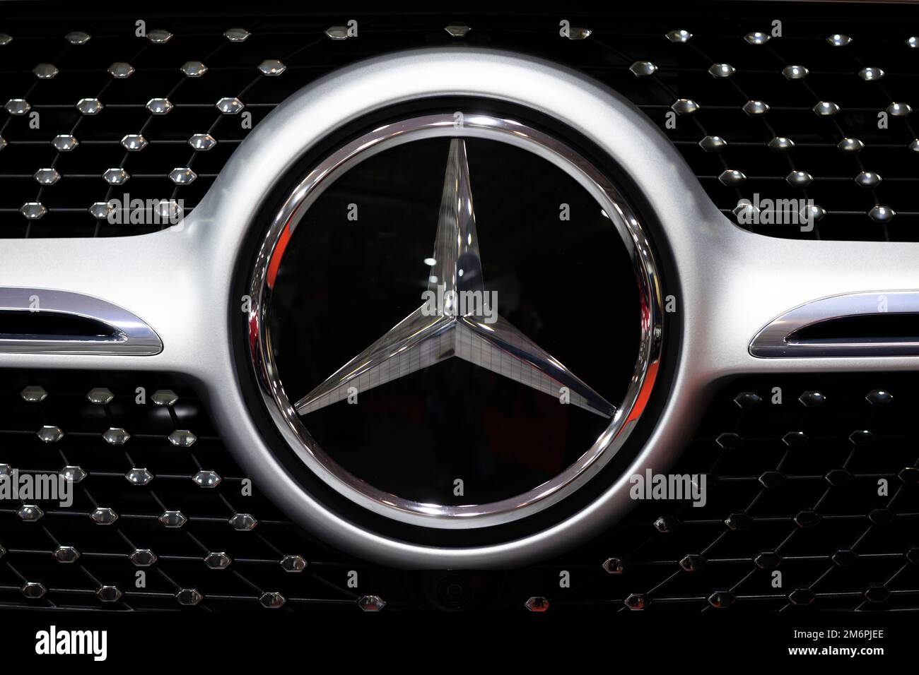 Mercedes-Benz logo emblem sign Stock Photo - Alamy