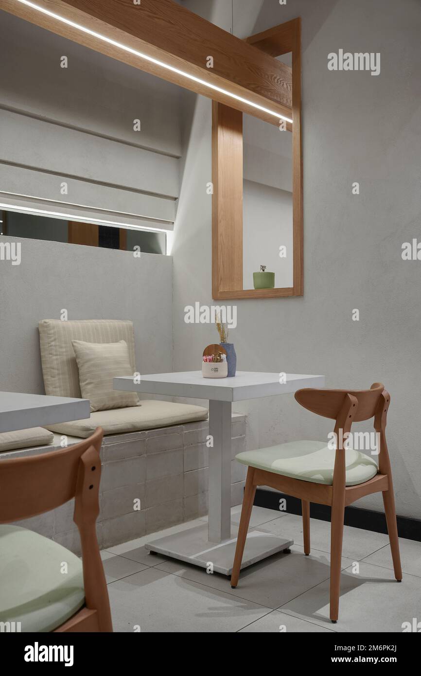 Corner shop interior hi-res stock photography and images - Alamy