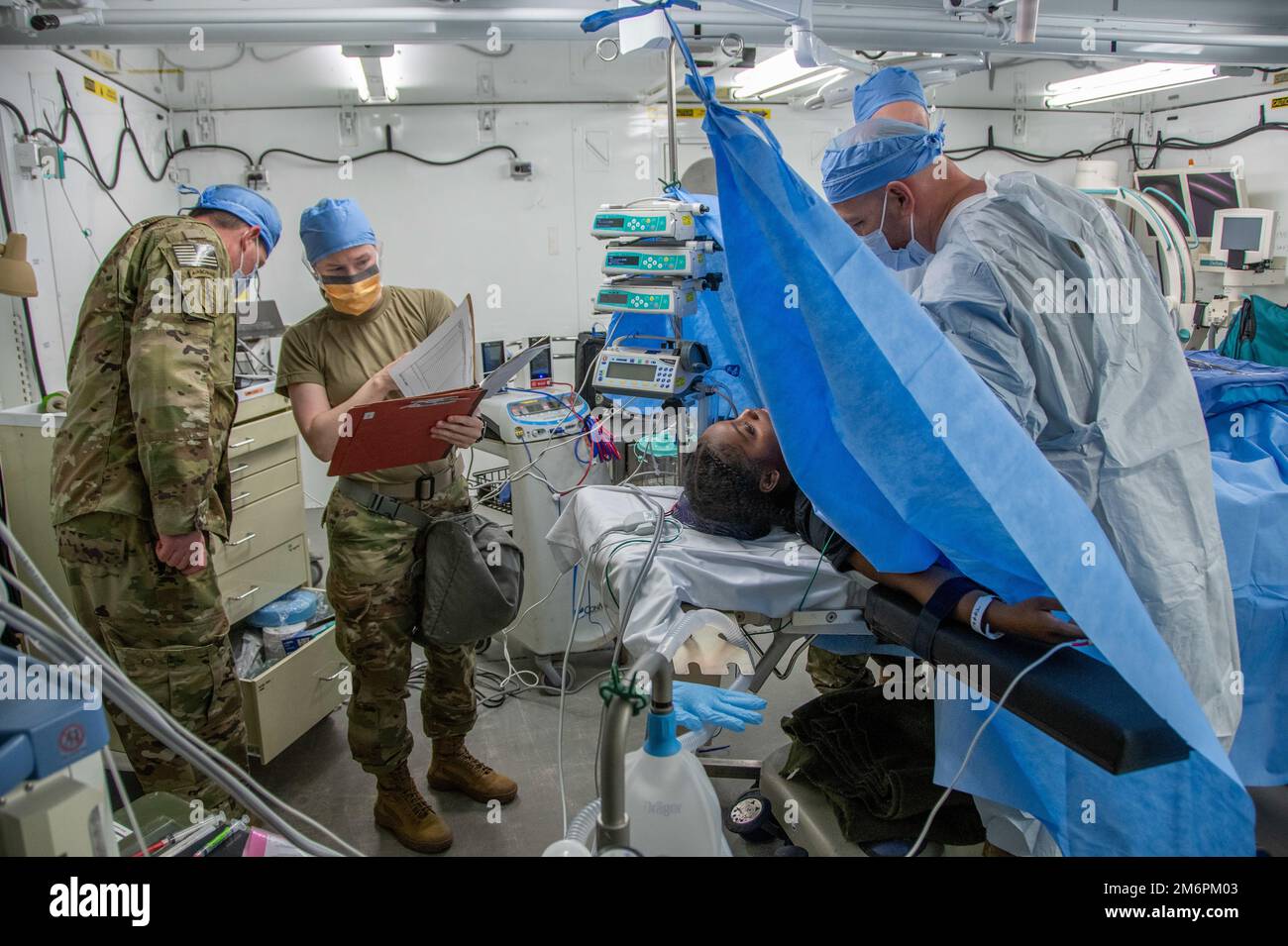U.S. Army surgeons assigned to the 512th Field Hospital in the ...