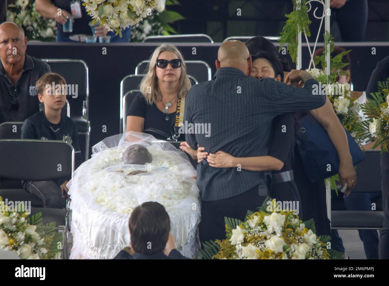 Santos, Brazil. 05th Jan, 2023. SP - Santos - 01/02/2023 - PELE, WATCH ...