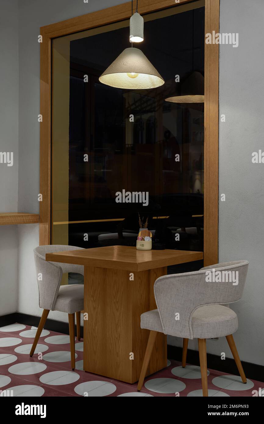 Cafe restaurant big windows hi-res stock photography and images - Alamy