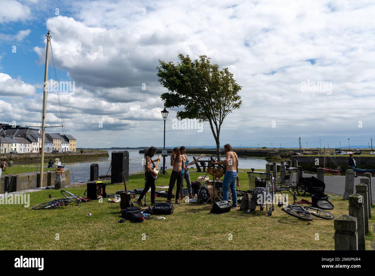 Eglinton canal sea lock hi-res stock photography and images - Alamy