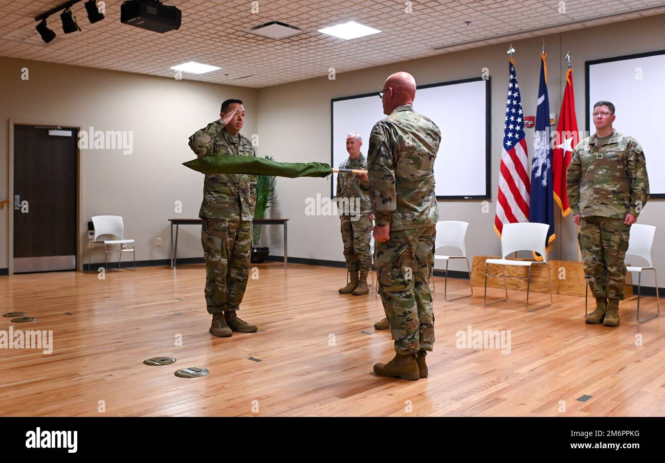 U.S. Army National Guard Soldiers with the 678th Air Defense Artillery ...